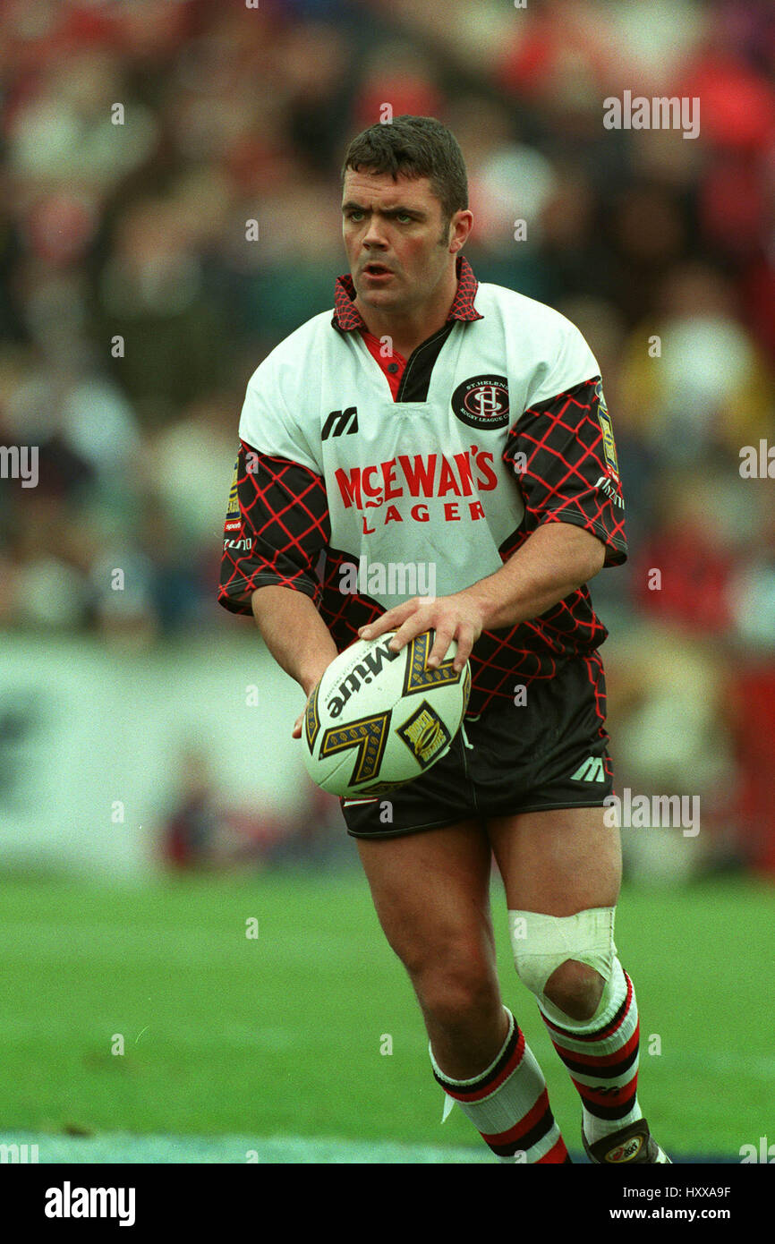 TOMMY MARTYN ST. HELENS RLFC 14 April 1998 Stock Photo - Alamy