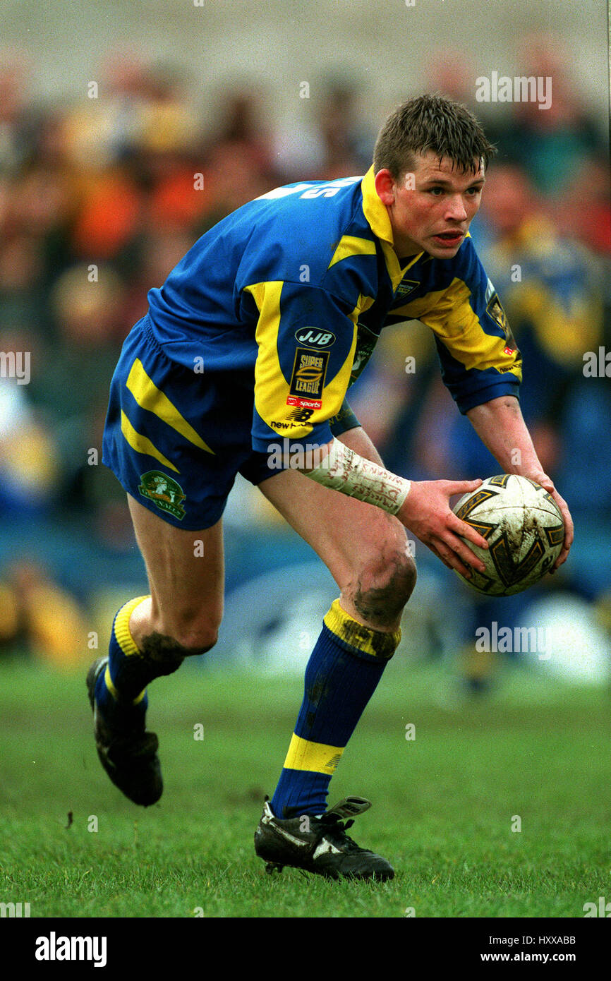 Lee briers warrington wolves 15 hi-res stock photography and images - Alamy
