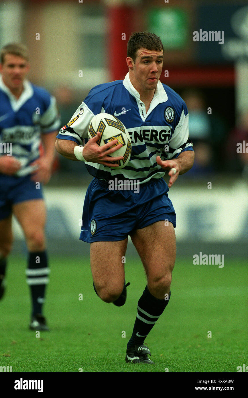 PAUL JOHNSON . WIGAN WARRIORS RLFC 15 April 1998 Stock Photo - Alamy