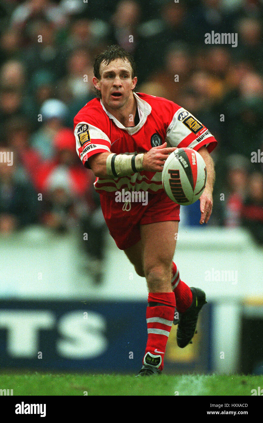 ROBBIE MCCORMACK WIGAN WARRIORS RLFC 21 April 1998 Stock Photo - Alamy