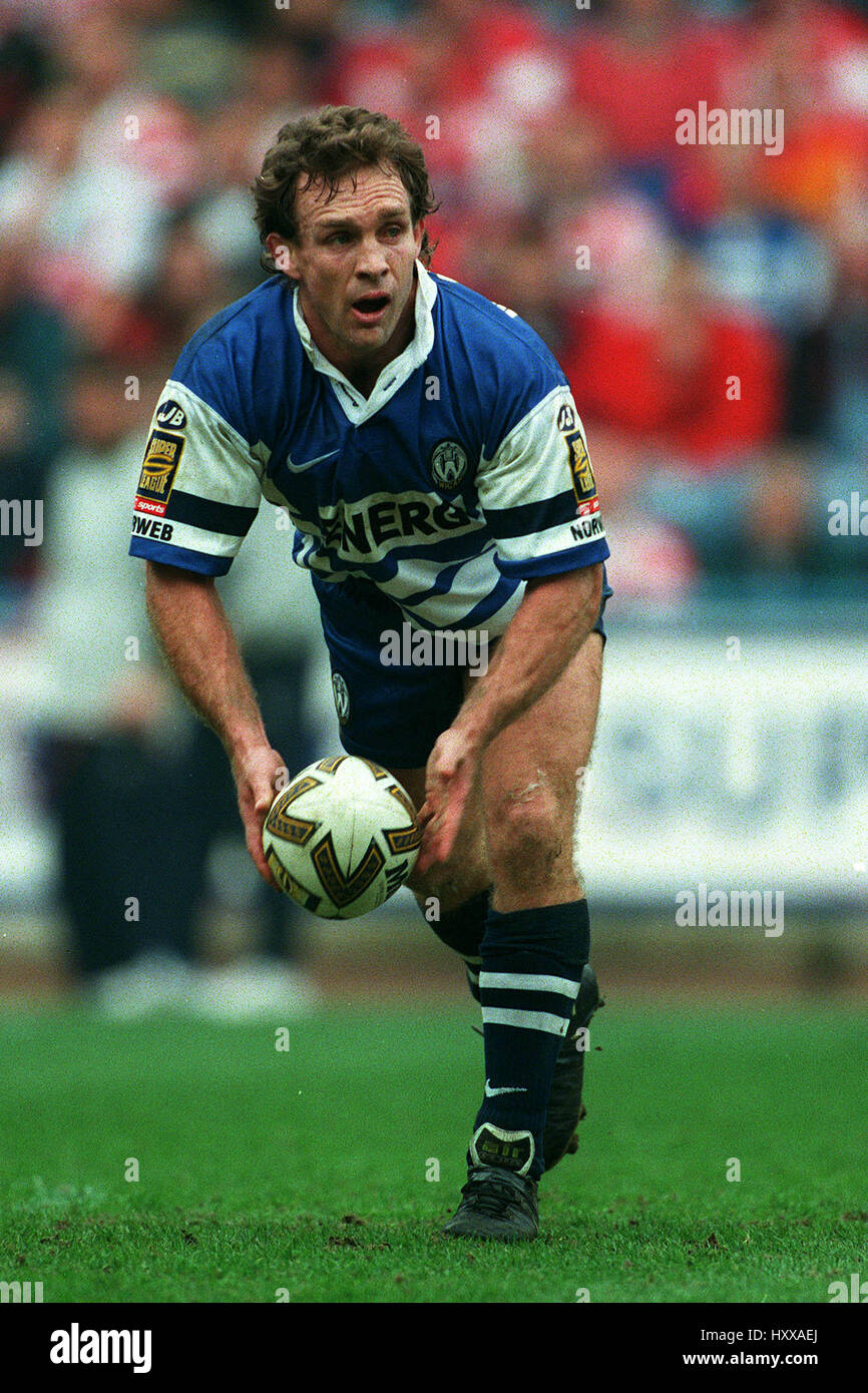 ROBBIE MCCORMACK WIGAN WARRIORS RLFC 21 April 1998 Stock Photo - Alamy