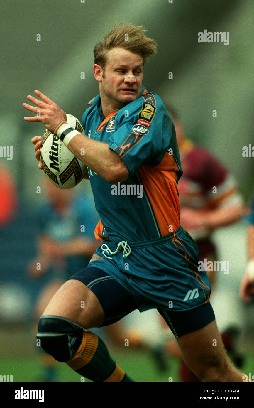 PAUL ATCHESON ST. HELENS RLFC 21 April 1998 Stock Photo - Alamy