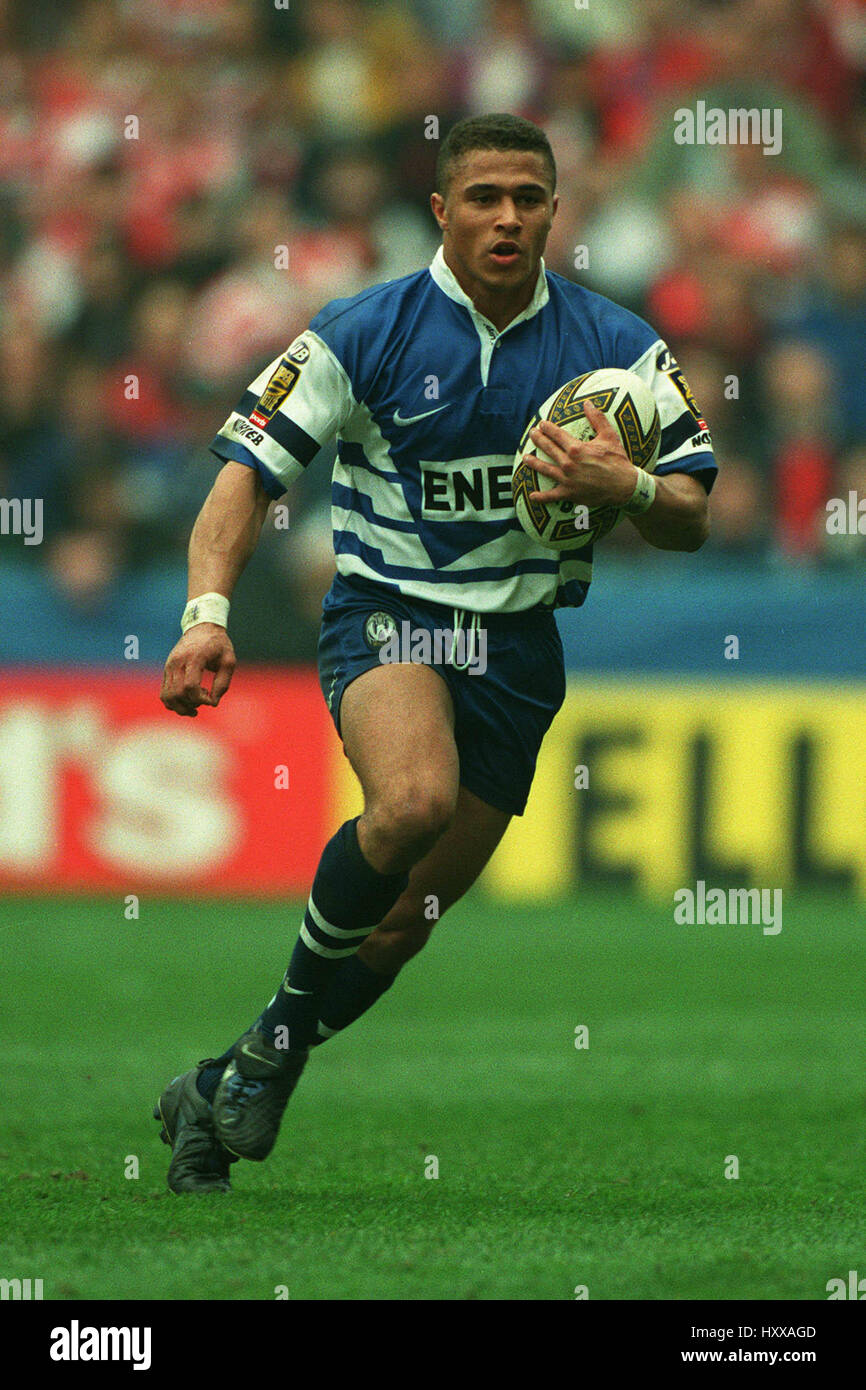 Robinson 1998 hi-res stock photography and images - Alamy