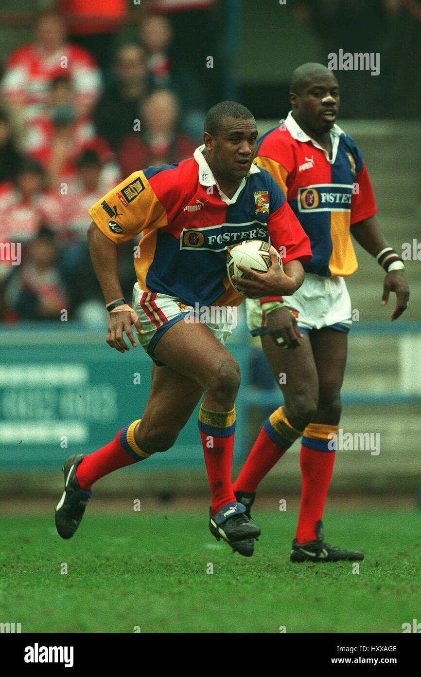BUTCH FATNOWNA LONDON BRONCOS RLFC 28 April 1998 Stock Photo - Alamy