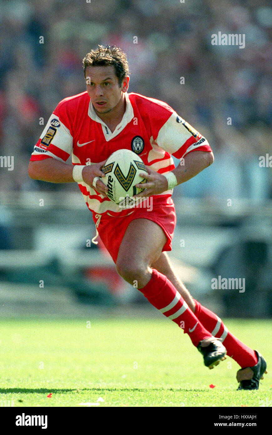 TONY SMITH WIGAN WARRIORS RLFC 05 May 1998 Stock Photo - Alamy
