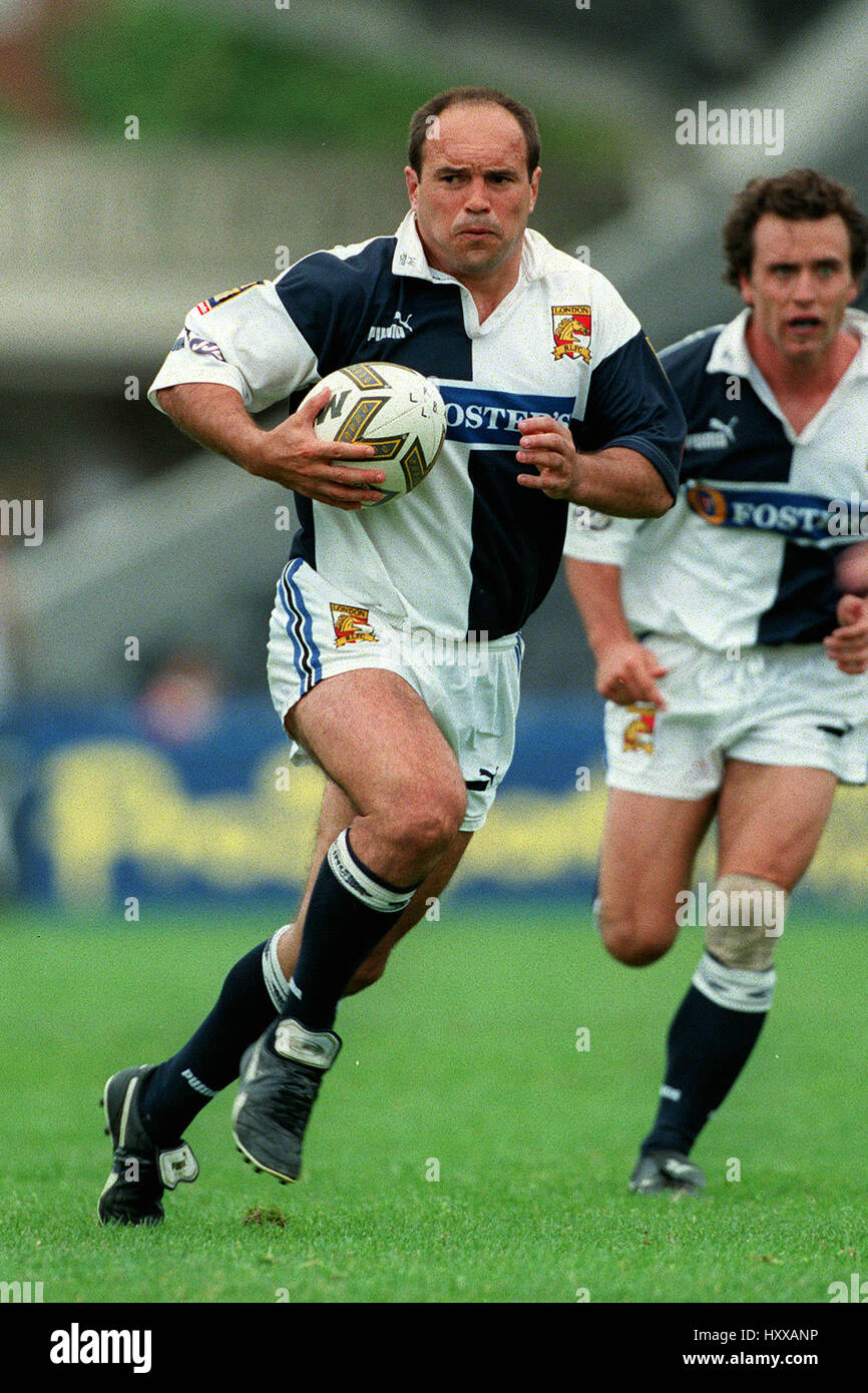TERRY MATTERSON LONDON BRONCOS RLFC 27 May 1998 Stock Photo - Alamy