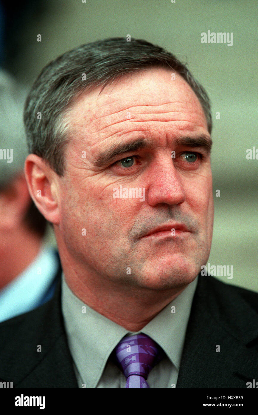 GRAHAM MURRAY LEEDS RHINOS RLFC COACH 14 March 1999 Stock Photo - Alamy