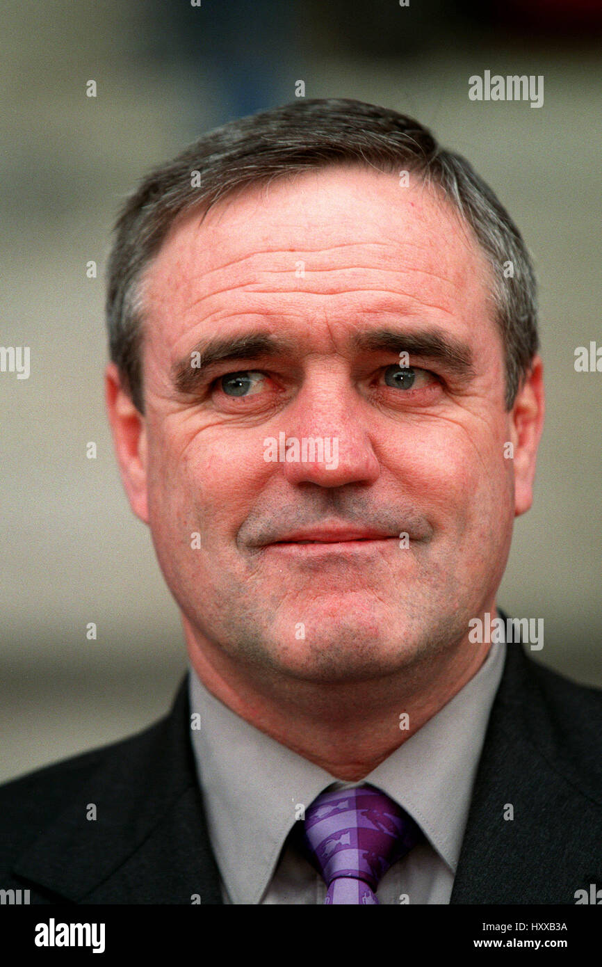 GRAHAM MURRAY LEEDS RHINOS RLFC COACH 14 March 1999 Stock Photo - Alamy