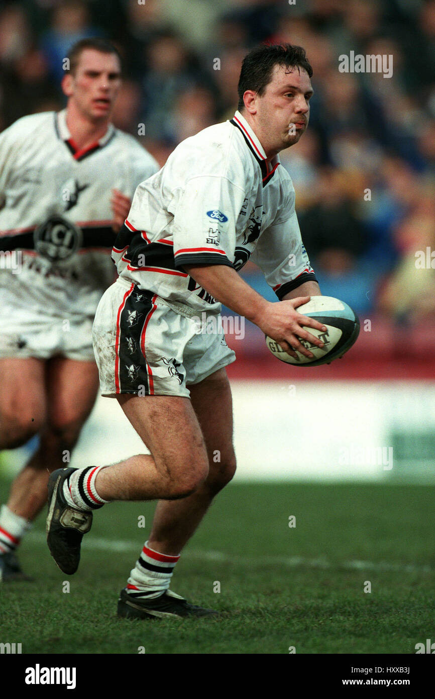 MARK HEWITT WIDNES VIKINGS RLFC 14 March 1999 Stock Photo - Alamy