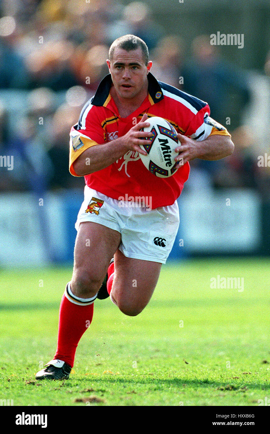 SHANE MILLARD LONDON BRONCOS RLFC 27 March 1999 Stock Photo - Alamy