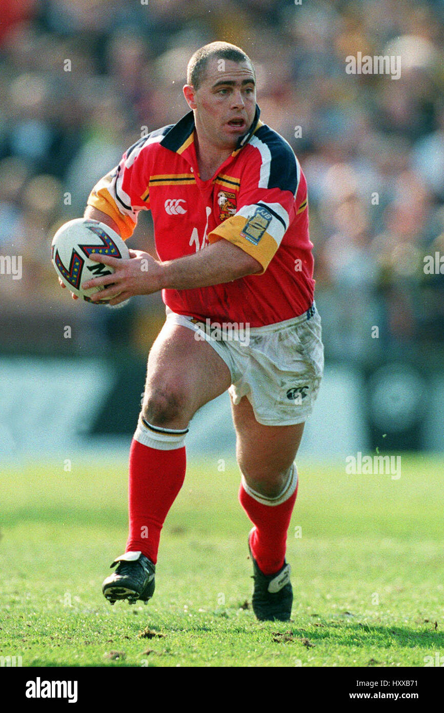 SHANE MILLARD LONDON BRONCOS RLFC 27 March 1999 Stock Photo - Alamy
