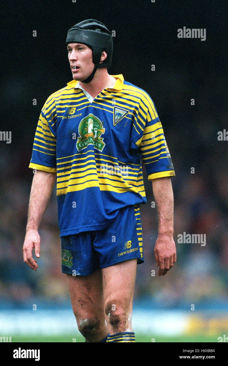 MIKE WAINWRIGHT WARRINGTON WOLVES RLFC 05 April 1999 Stock Photo - Alamy