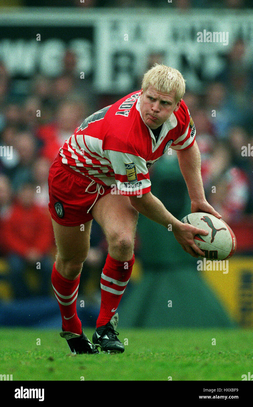 MICHAEL CASSIDY WIGAN WARRIORS RLFC 07 April 1999 Stock Photo - Alamy