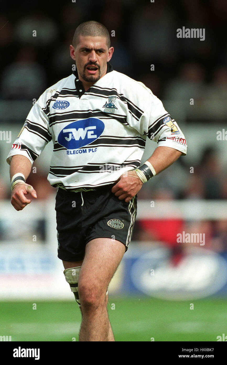 STEVE CRAVEN HULL SHARKS RLFC 17 April 1999 Stock Photo - Alamy