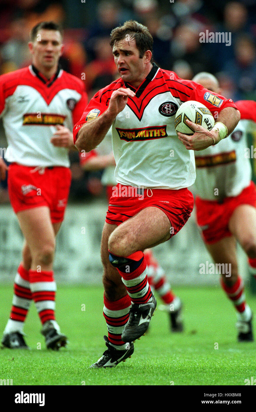 CHRIS JOYNT ST. HELENS RLFC 17 April 1999 Stock Photo - Alamy