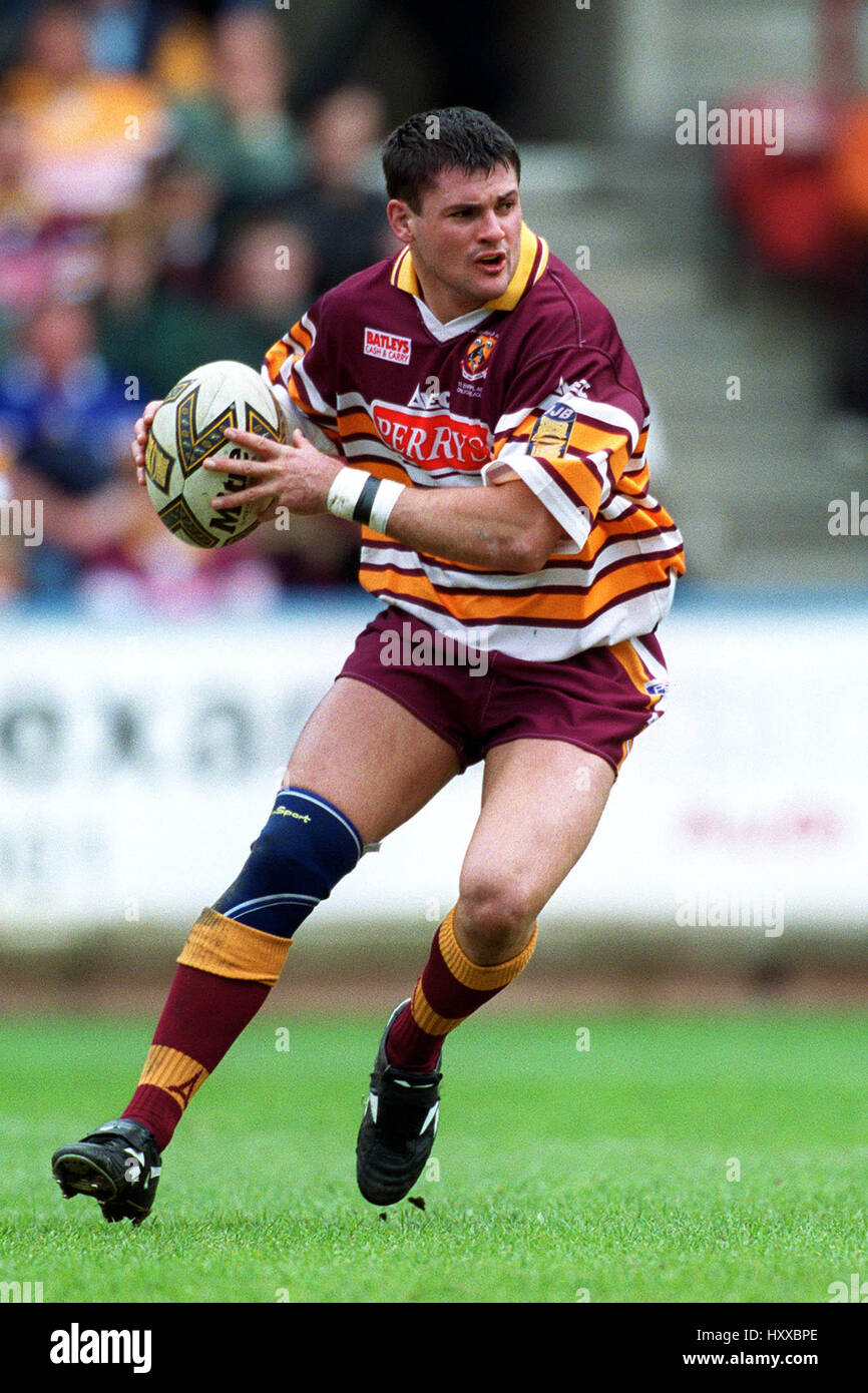 CRAIG WESTON HUDDERSFIELD GIANTS RLFC 26 April 1999 Stock Photo - Alamy