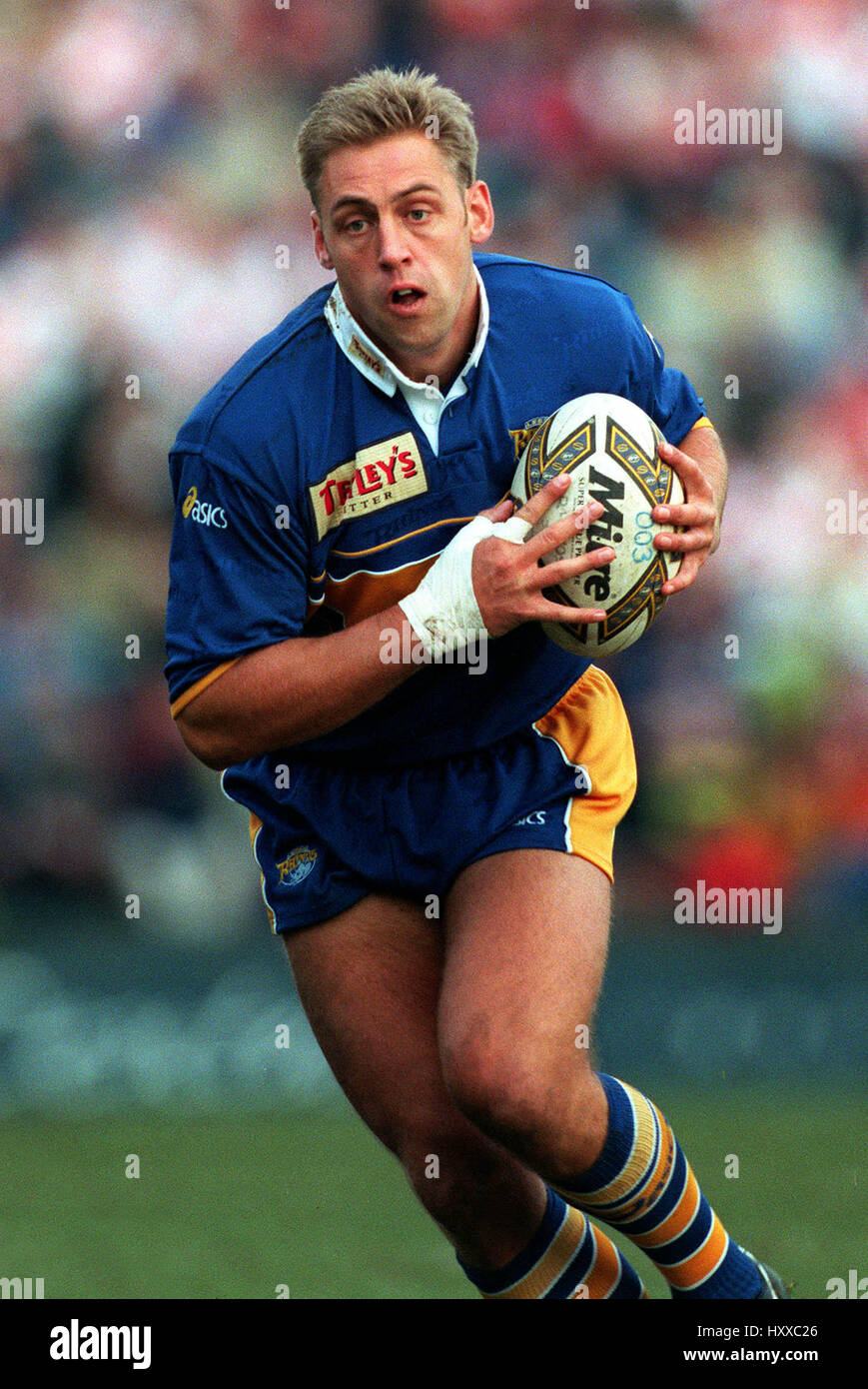 ANDY HAY LEEDS RHINOS RLFC 26 February 2000 Stock Photo - Alamy