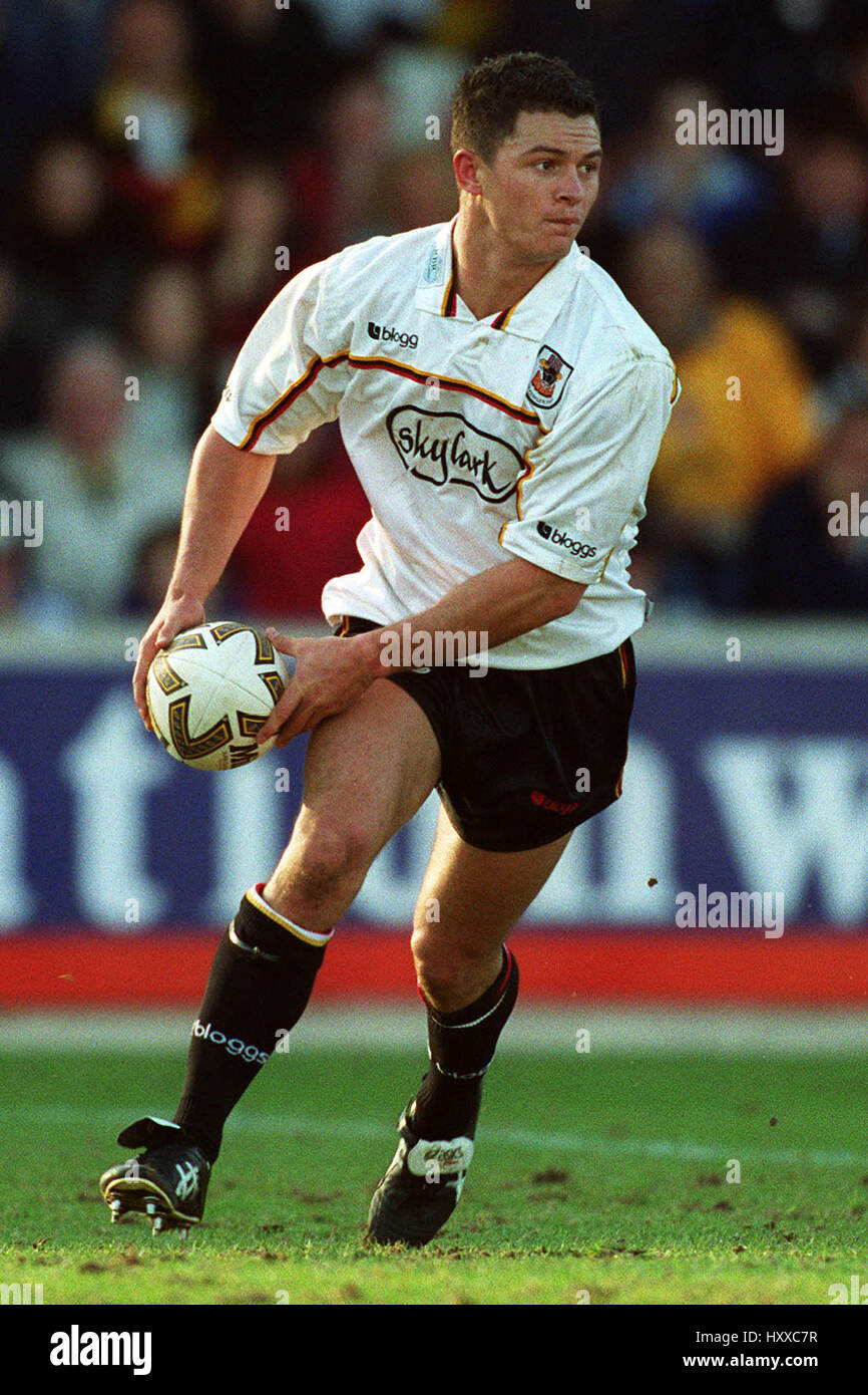 ROBBIE PAUL BRADFORD BULLS RLFC 11 March 2000 Stock Photo - Alamy