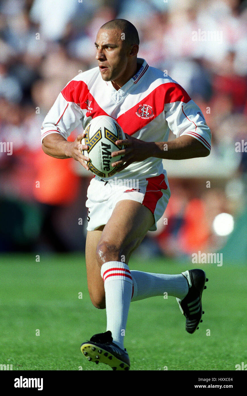 TONY SULLIVAN ST. HELENS RLFC 17 June 2000 Stock Photo - Alamy