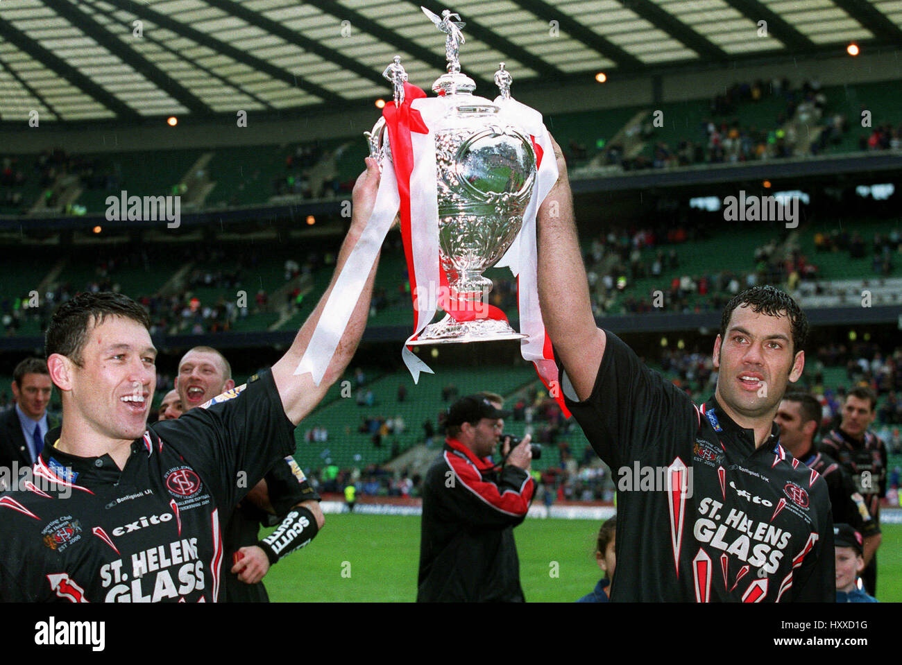 SEAN HOPPE & KEVIN IRO CHALLENGE CUP FINAL WINNERS TWICKENHAM LONDON ...