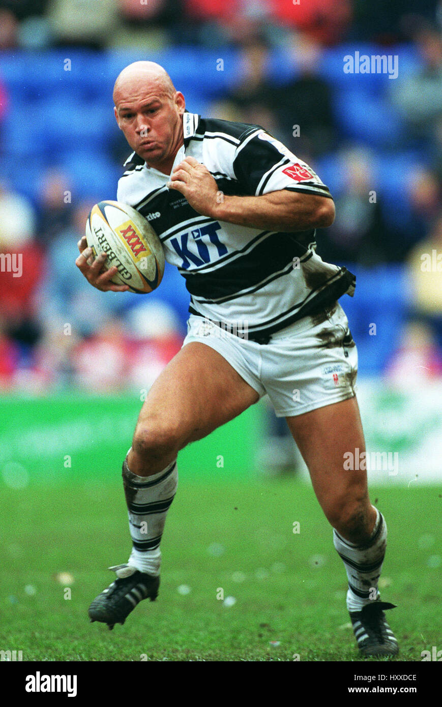 GRAHAM MACKAY HULL RLFC WIGAN WIGAN 09 February 2002 Stock Photo - Alamy