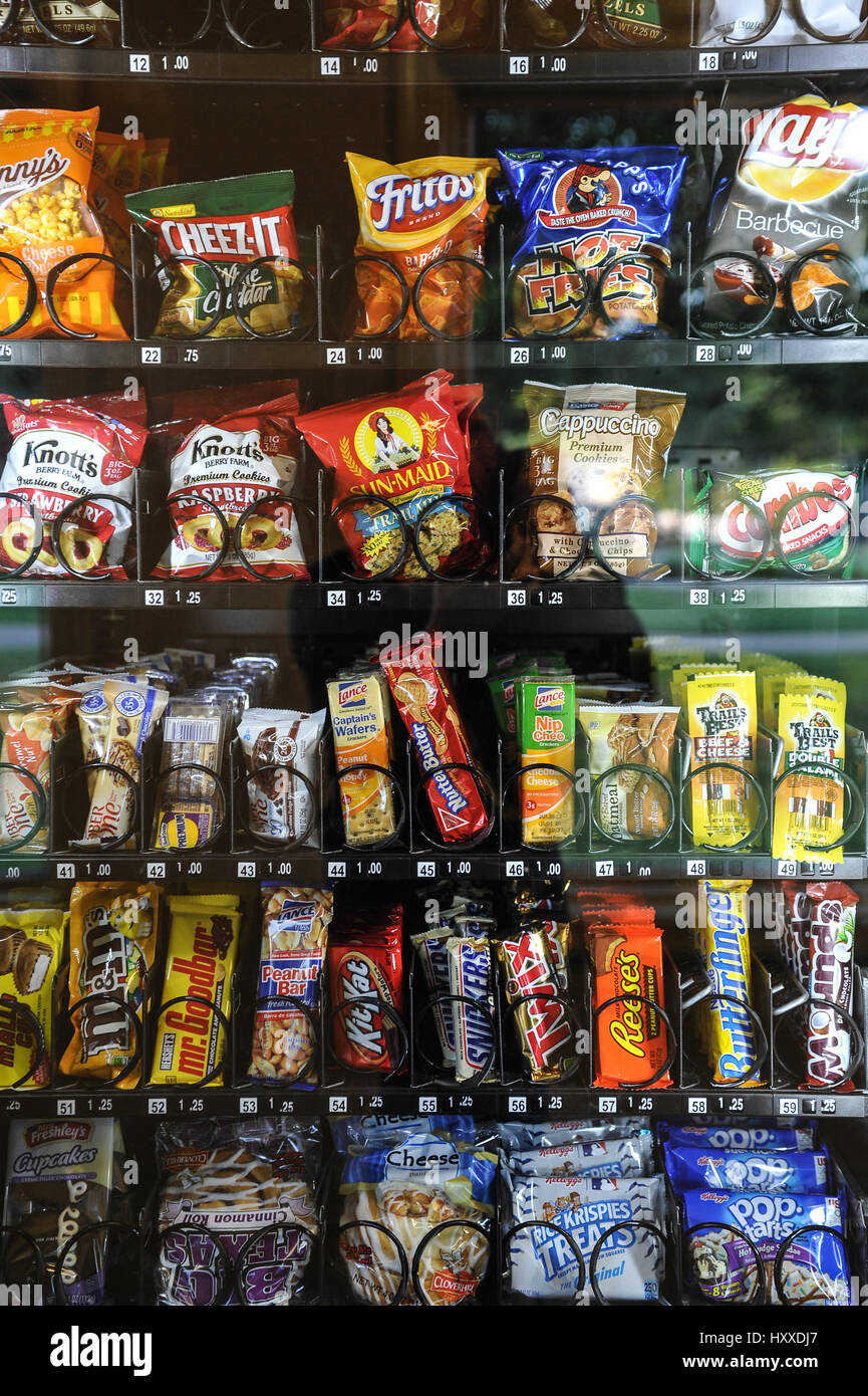 U.S. Junk food in a vending machine Stock Photo - Alamy