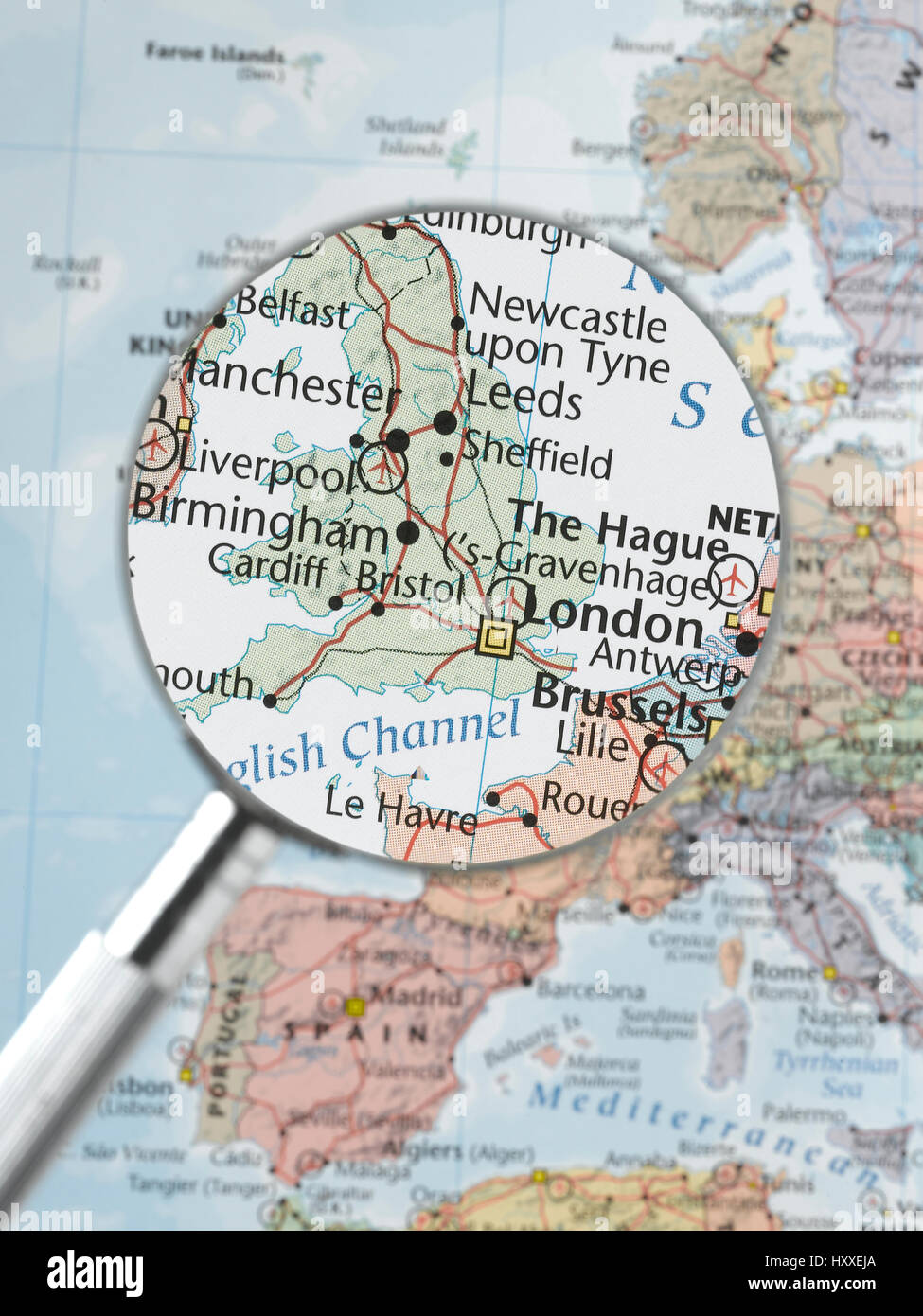 Map london pins hi-res stock photography and images - Alamy