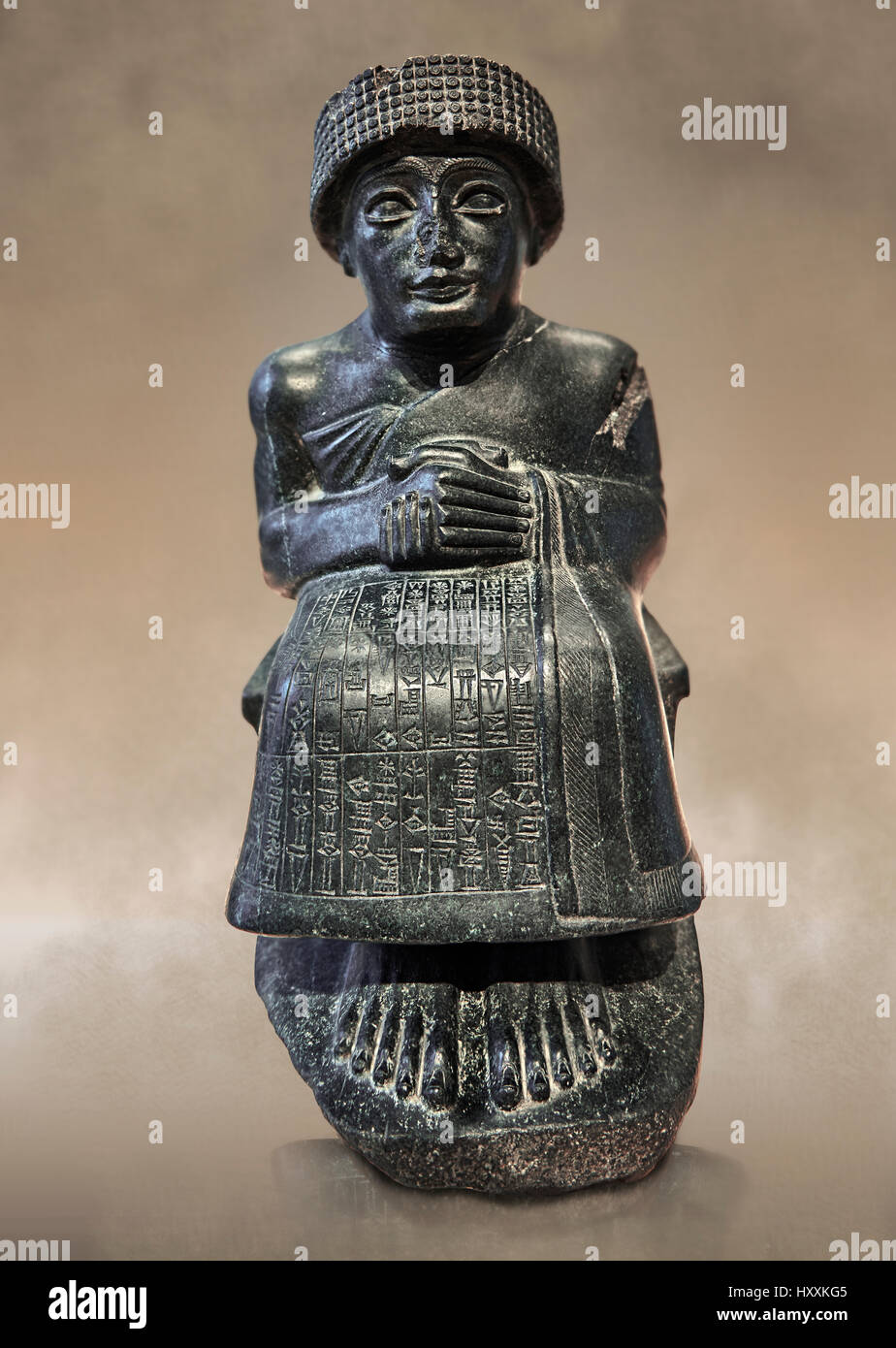Mesopotamian sculpture hi-res stock photography and images - Alamy