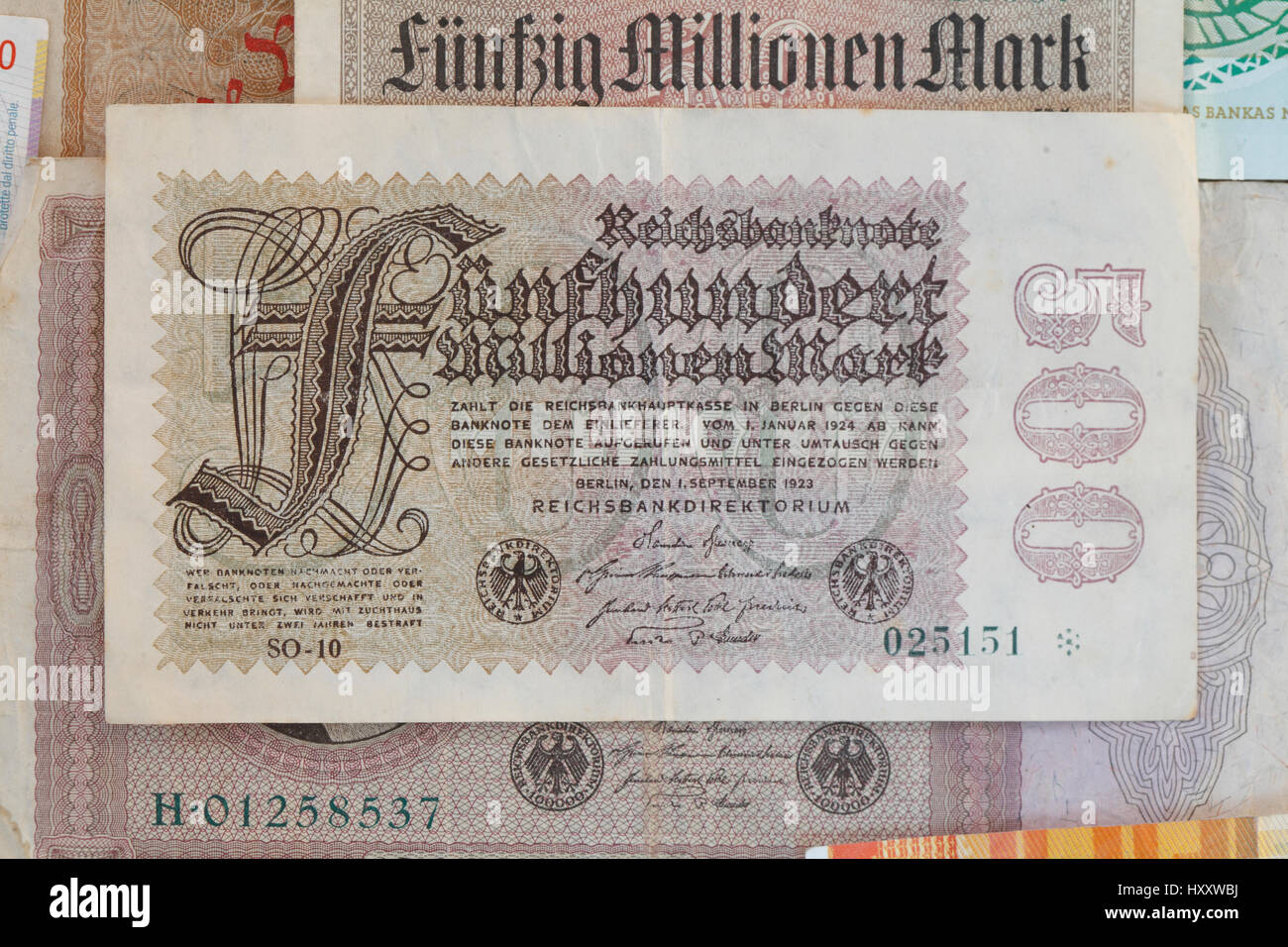 Deutsche Reichsmark Bill , historic Money Stock Photo - Alamy