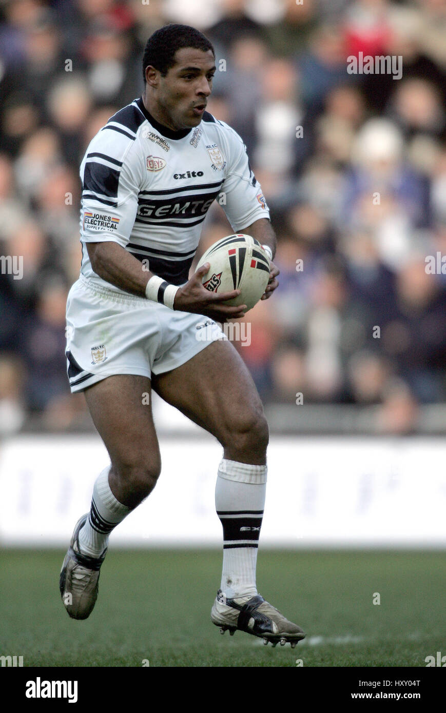 GARETH RAYNOR HULL SHARKS RLFC KC STADIUM HULL ENGLAND 13 March 2005 ...