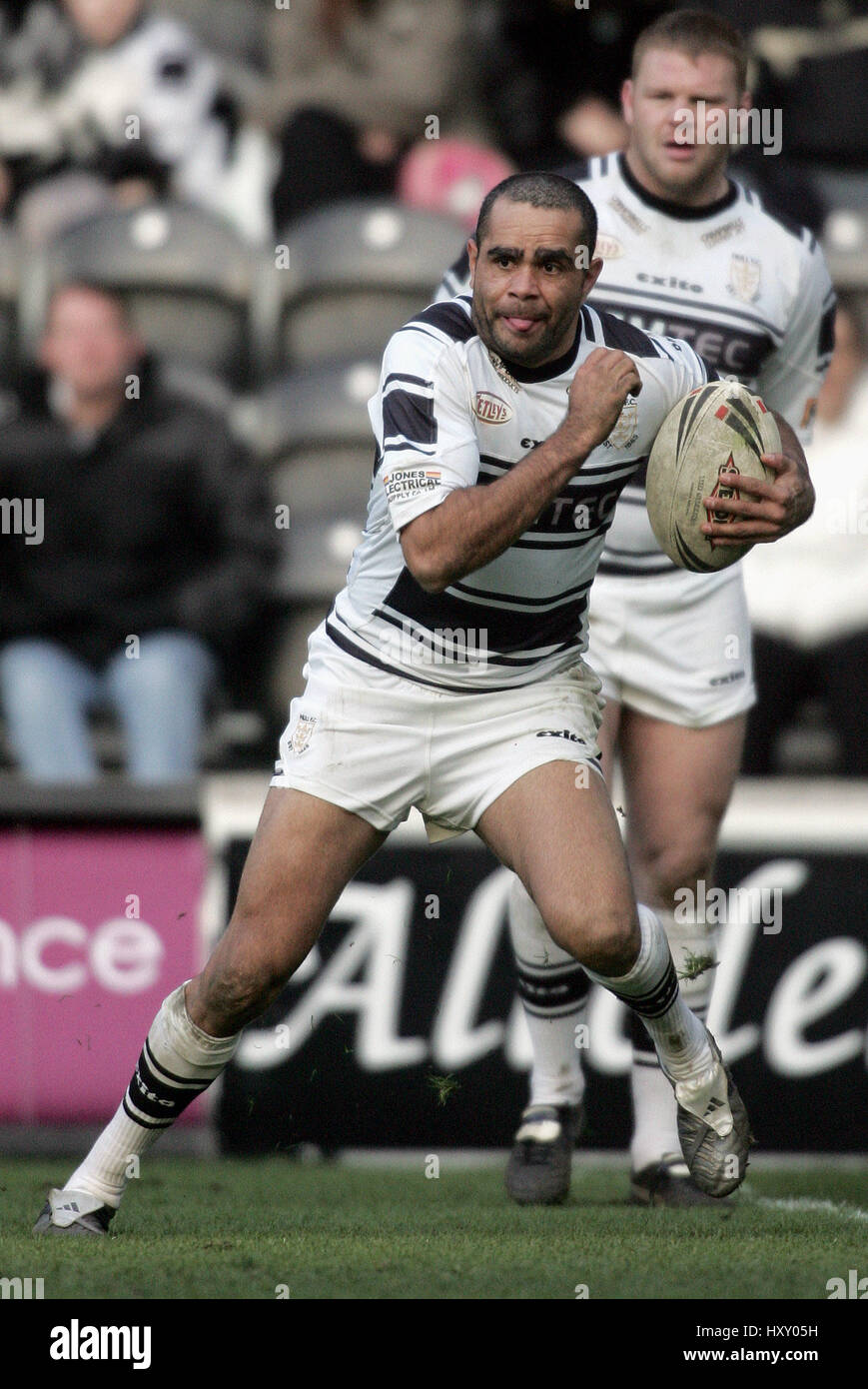GARETH RAYNOR HULL SHARKS RLFC KC STADIUM HULL ENGLAND 13 March 2005 ...