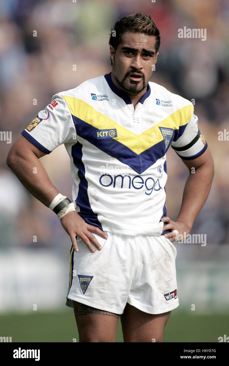 HENRY FA'AFILI WARRINGTON WOLVES RLFC 02 April 2005 Stock Photo - Alamy
