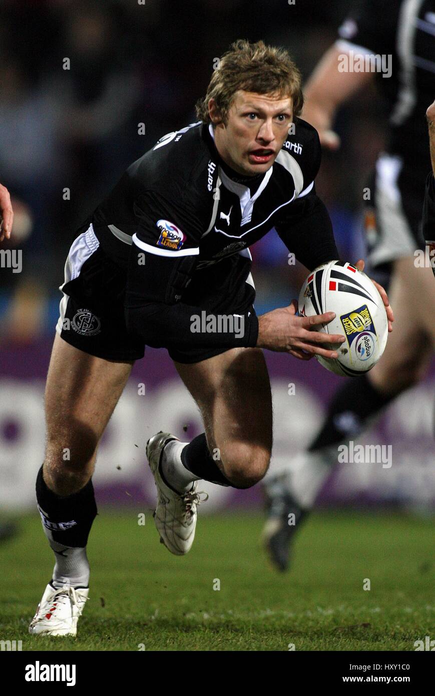 SEAN LONG ST.HELENS RLFC GALPHARM STADIUM HUDDERSFIELD ENGLAND 04 ...