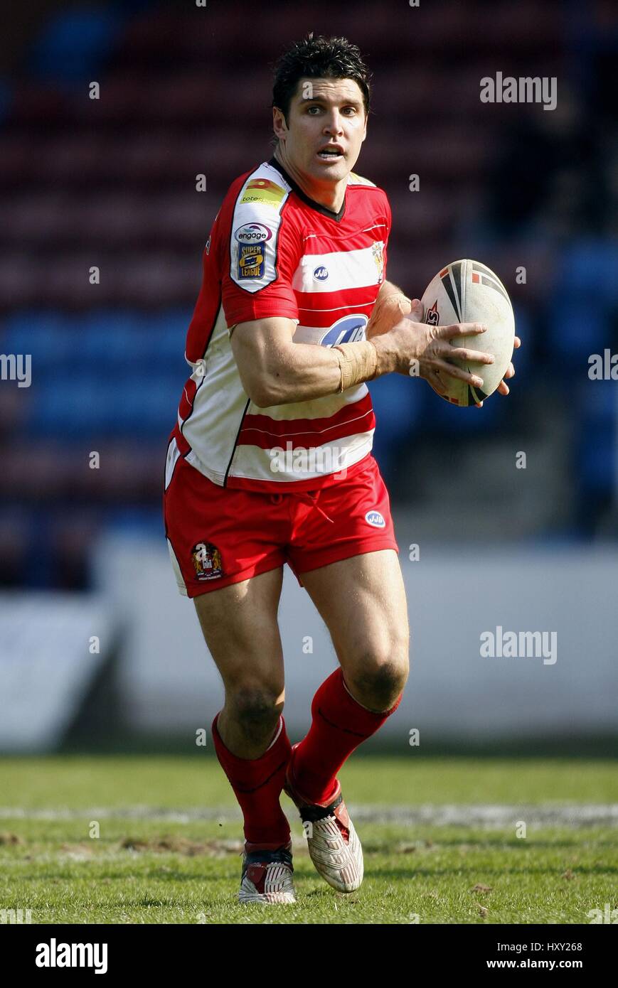 TRENT BARRETT WIGAN WARRIORS RLFC THE HALTON STADIUM WIDNES ENGLAND 01 ...