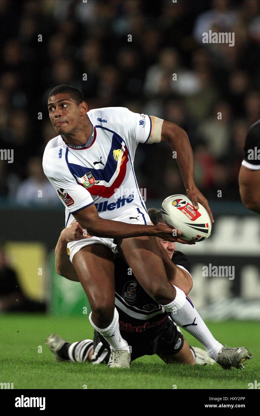 LEON PRYCE OFF-LOADS UNDER PRE GREAT BRITAIN V NEW ZEALAND 1 GALPHARM ...