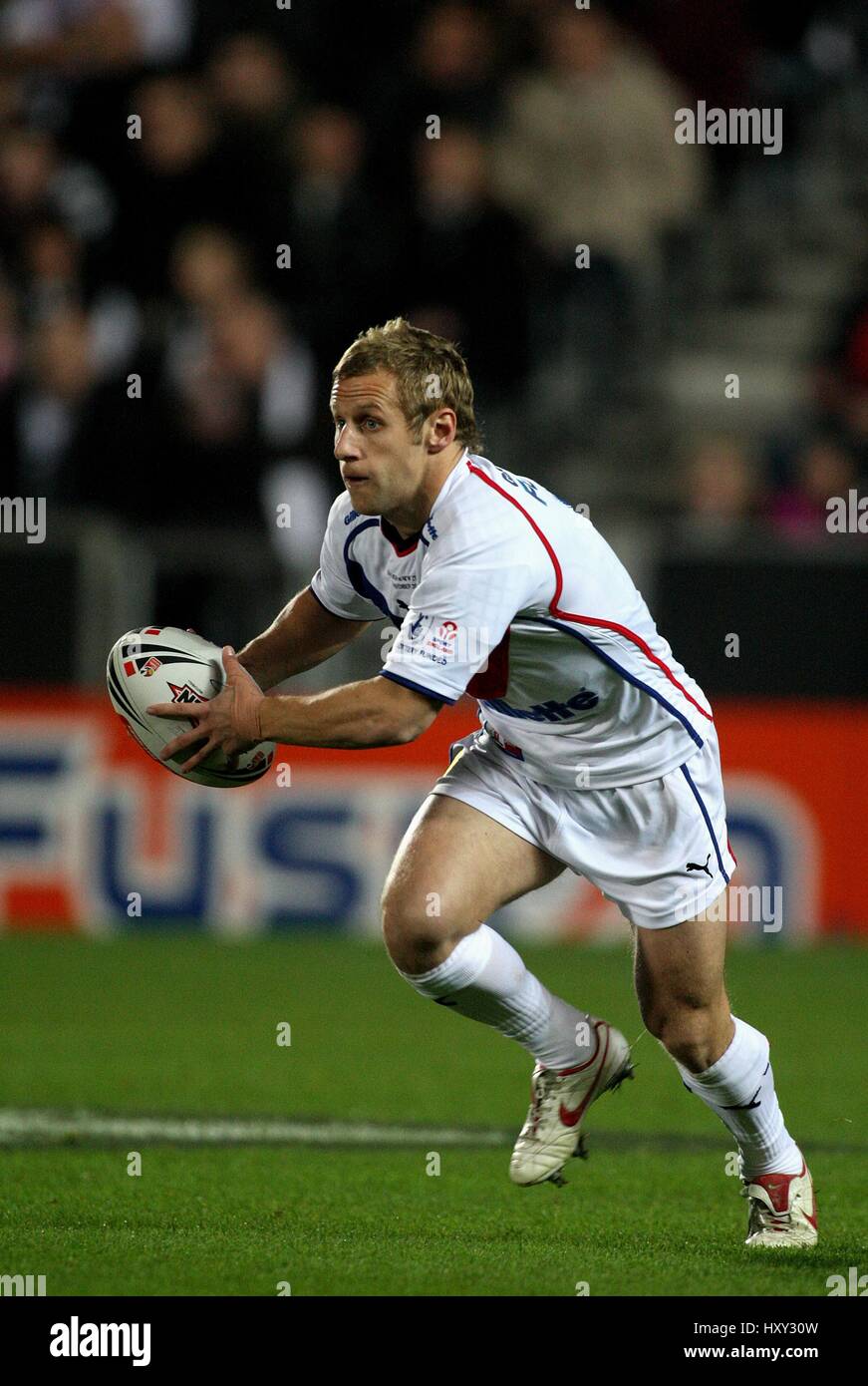 ROB BURROW GREAT BRITAIN & LEEDS RHINOS K.C. STADIUM HULL ENGLAND 03 ...