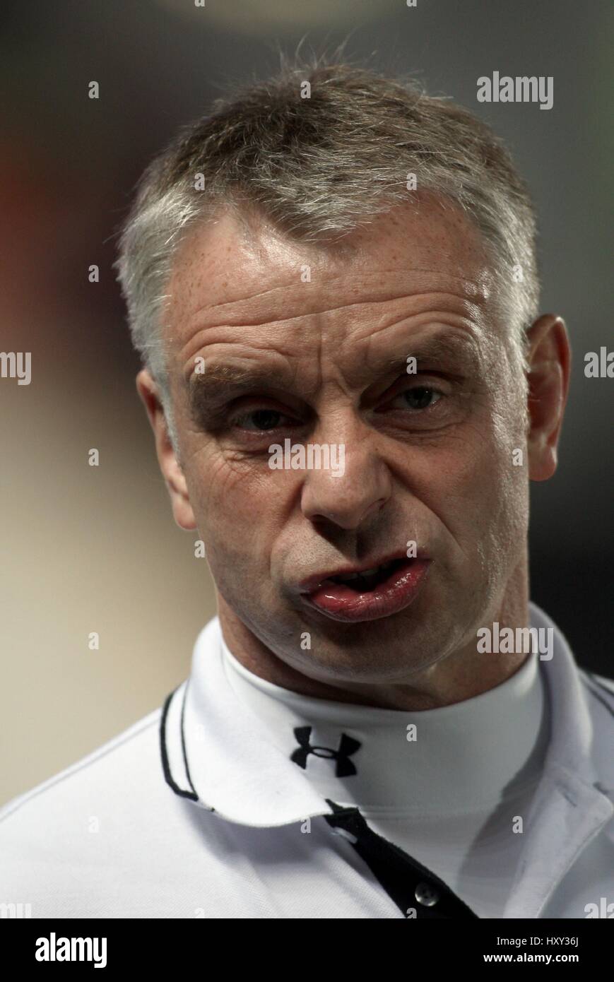 BRIAN NOBLE WIGAN WARRIORS COACH KC STADIUM HULL ENGLAND 22 February ...
