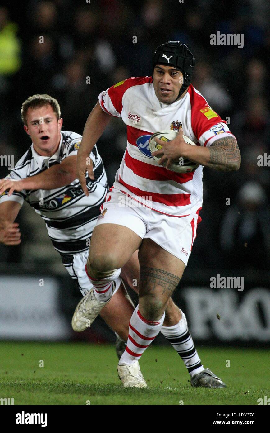 I PALEAAESINA & SCOTT WHEELDON HULL FC V WIGAN WARRIORS RLFC KC STADIUM ...