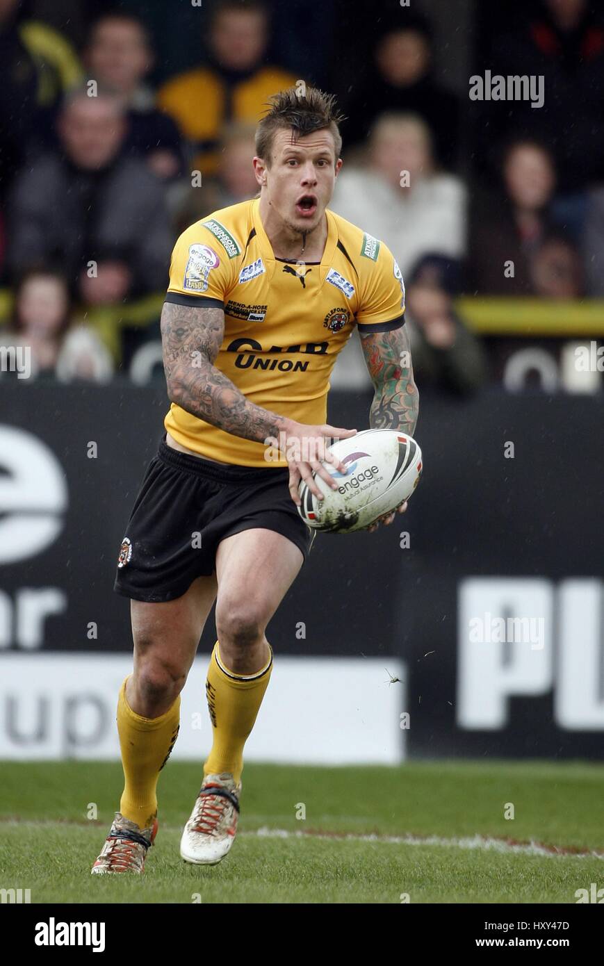 RYAN MCGOLDRICK CASTLEFORD TIGERS RLFC THE JUNGLE CASTLEFORD ENGLAND 06 ...