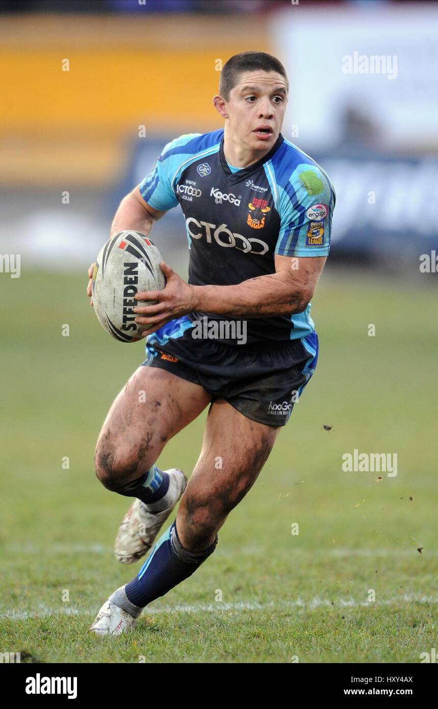 PAUL DEACON BRADFORD BULLS RLFC GRATTAN STADIUM BRADFORD ENGLAND 15 ...