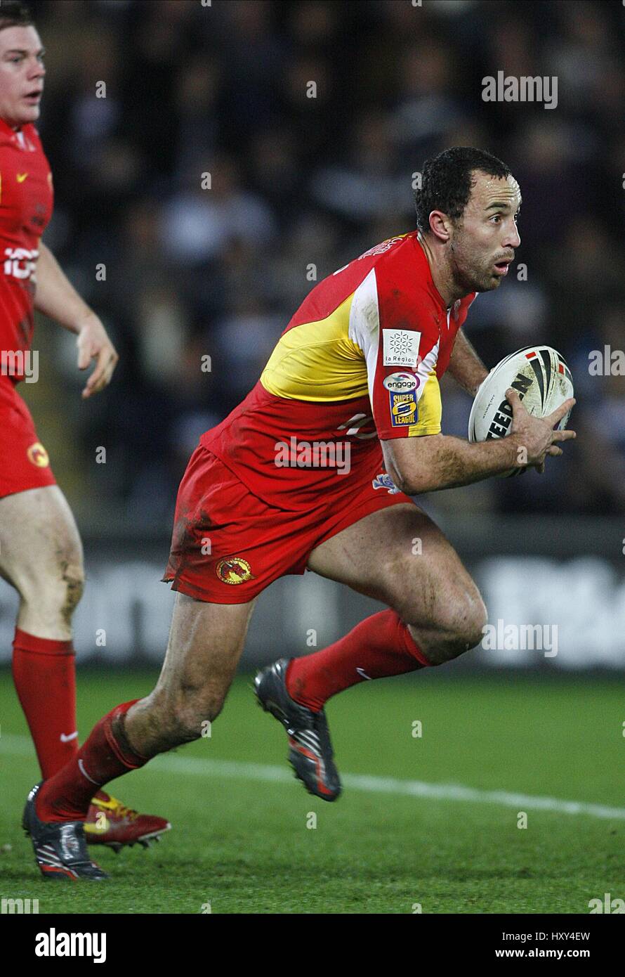 ADAM MOGG CATALANS DRAGONS KC STADIUM HULL ENGLAND 27 February 2009 ...