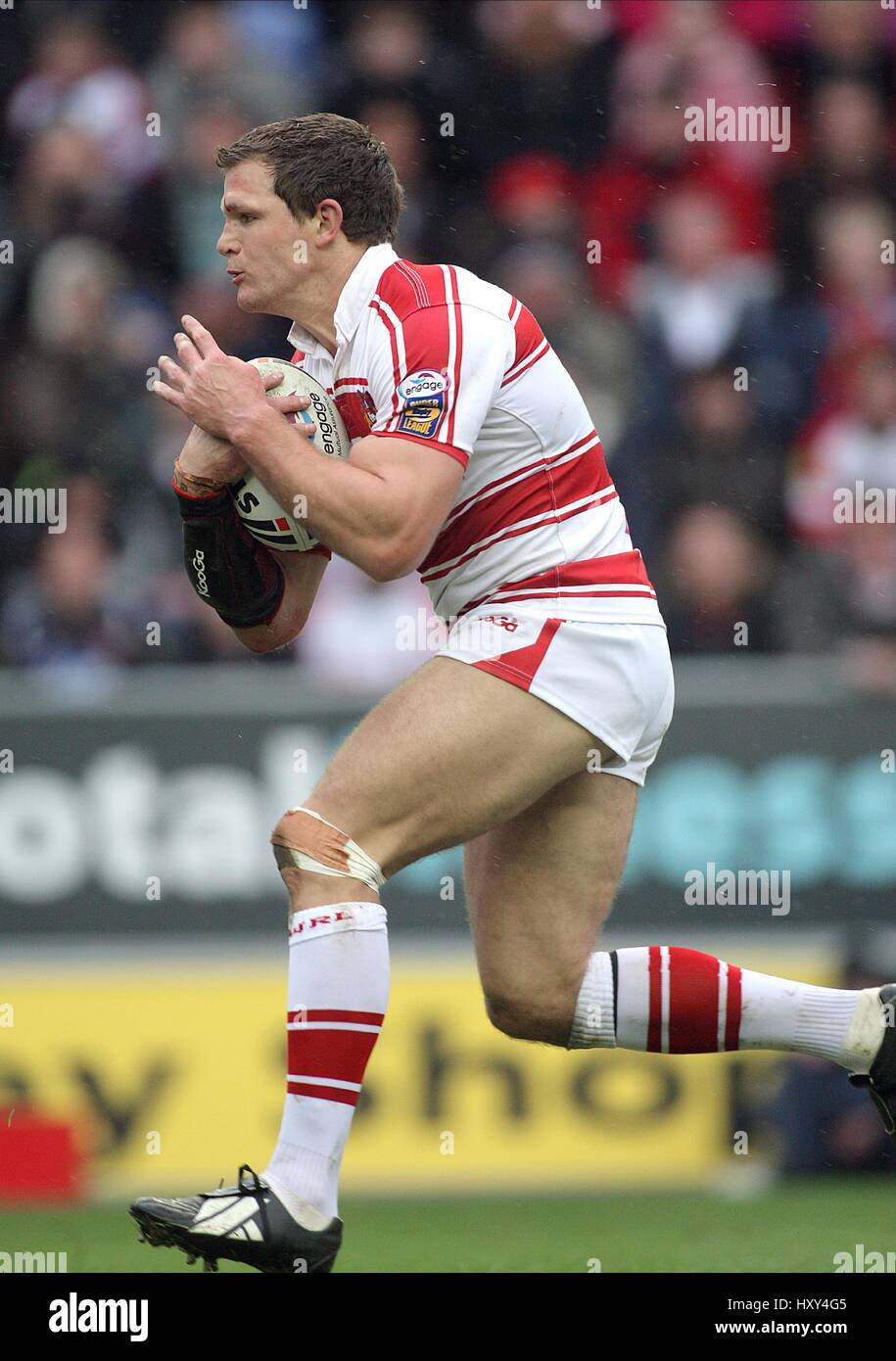 STUART FIELDEN WIGAN WARRIORS RLFC JJB STADIUM WIGAN ENGLAND 08 ...