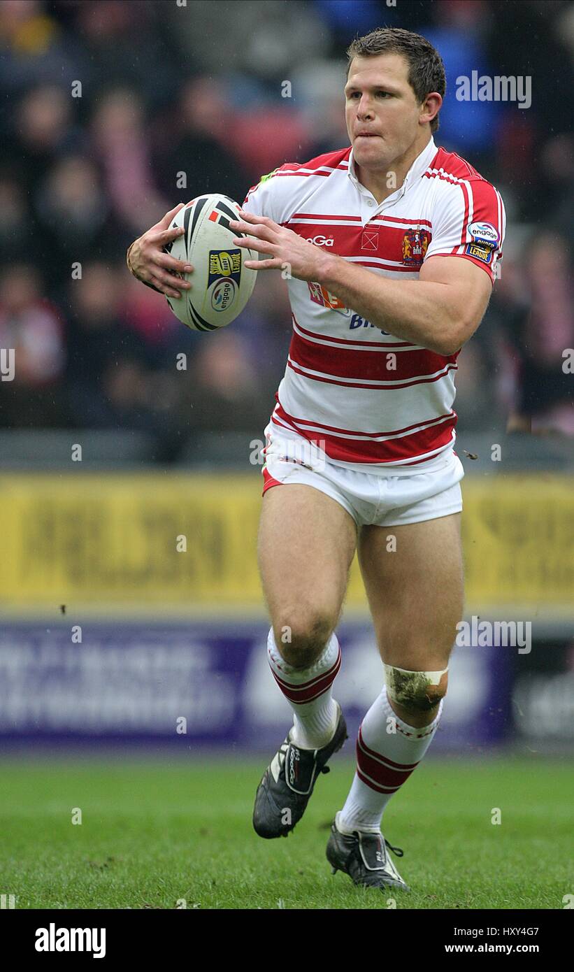 STUART FIELDEN WIGAN WARRIORS RLFC JJB STADIUM WIGAN ENGLAND 08 ...