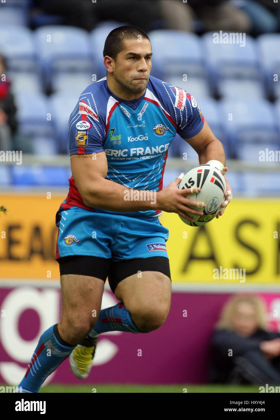 JAMES STOSIC WAKEFIELD TRINITY RLFC JJB STADIUM WIGAN ENGLAND 08 ...