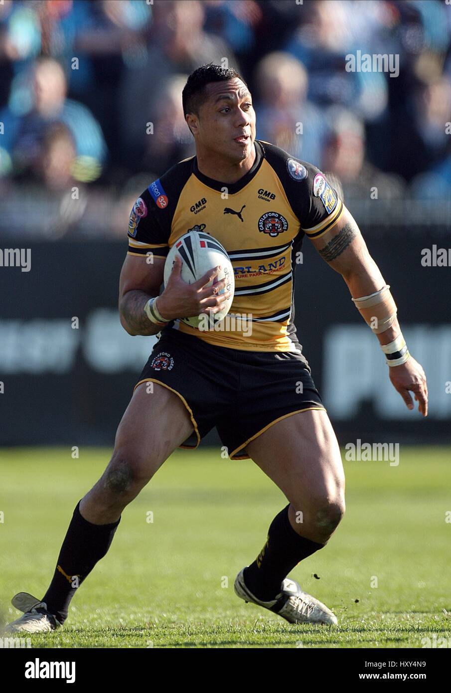 SIONE FAUMUINA CASTLEFORD TIGERS RLFC THE JUNGLE CASTLEFORD ENGLAND 29 ...