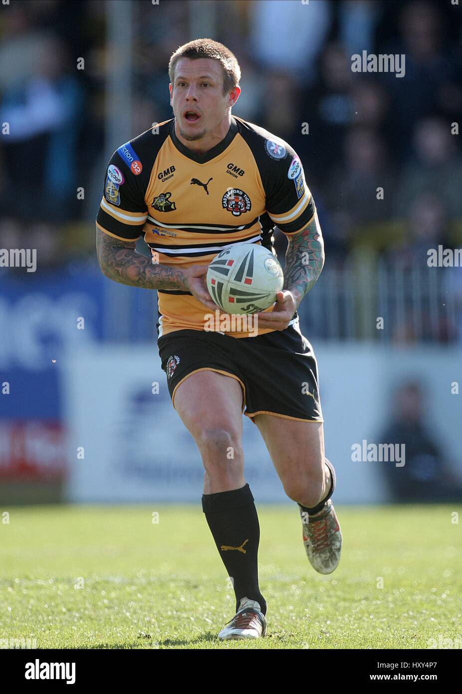 RYAN MCGOLDRICK CASTLEFORD TIGERS RLFC THE JUNGLE CASTLEFORD ENGLAND 29 ...