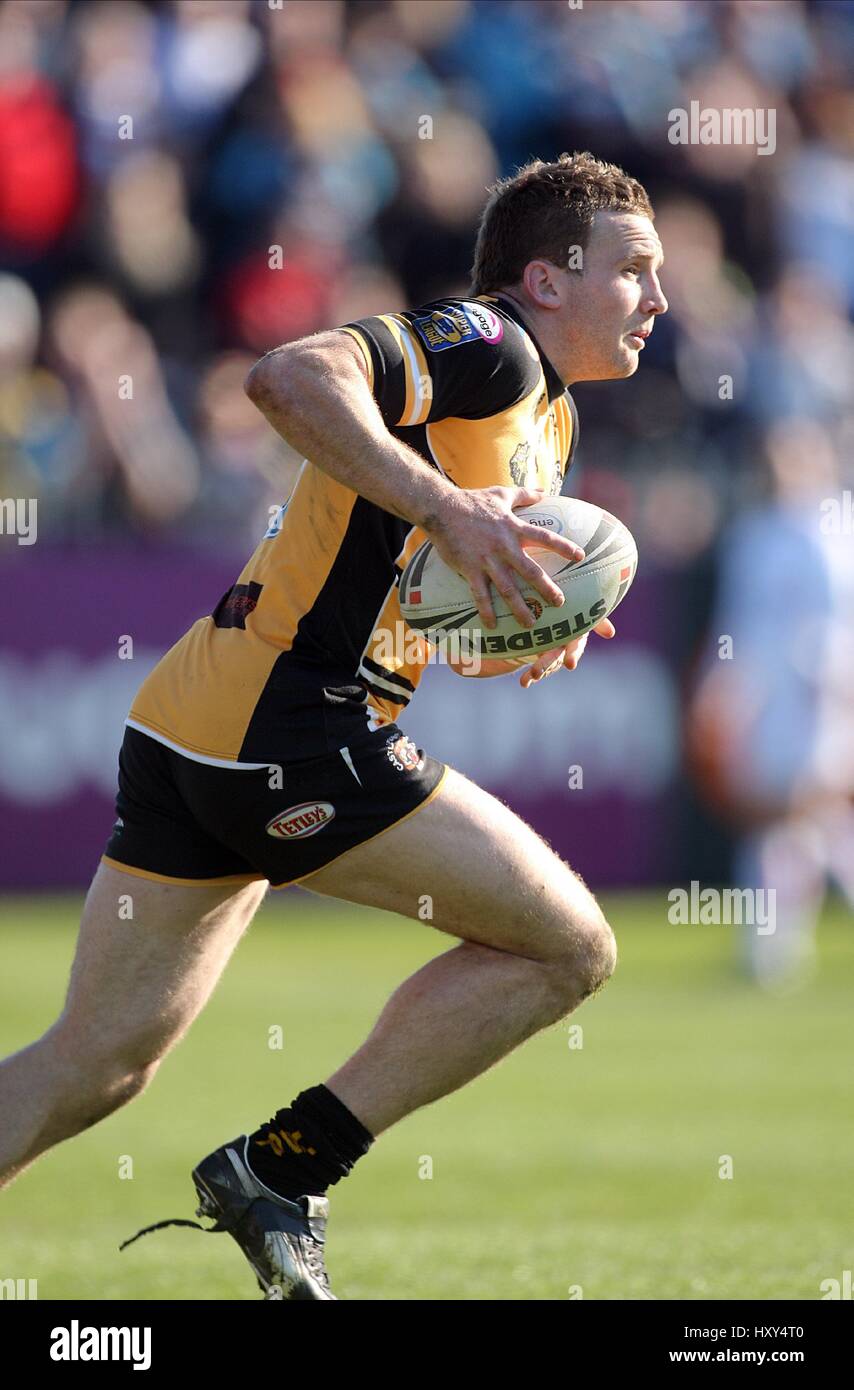 MIKE WAINWRIGHT CASTLEFORD TIGERS RLFC THE JUNGLE CASTLEFORD ENGLAND 29 ...
