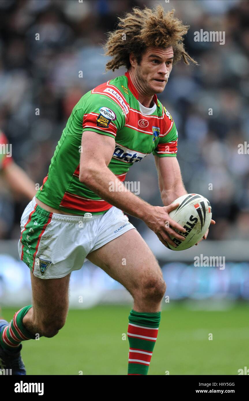 MATT KING WARRINGTON WOLVES RLFC KC STADIUM HULL ENGLAND 05 April 2010 ...