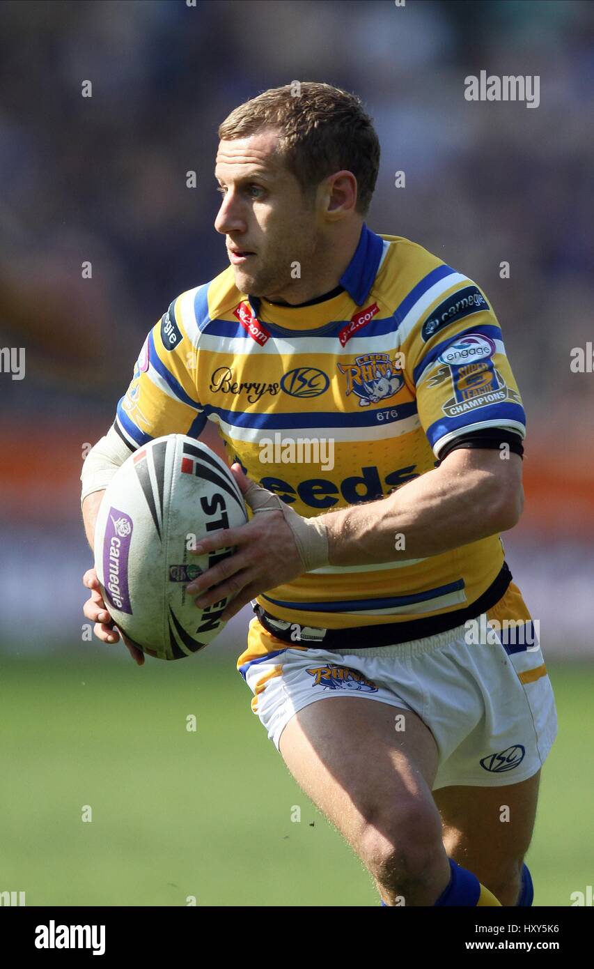 ROB BURROW LEEDS RHINOS RLFC LEEDS RHINOS RLFC KC STADIUM HULL ENGLAND ...