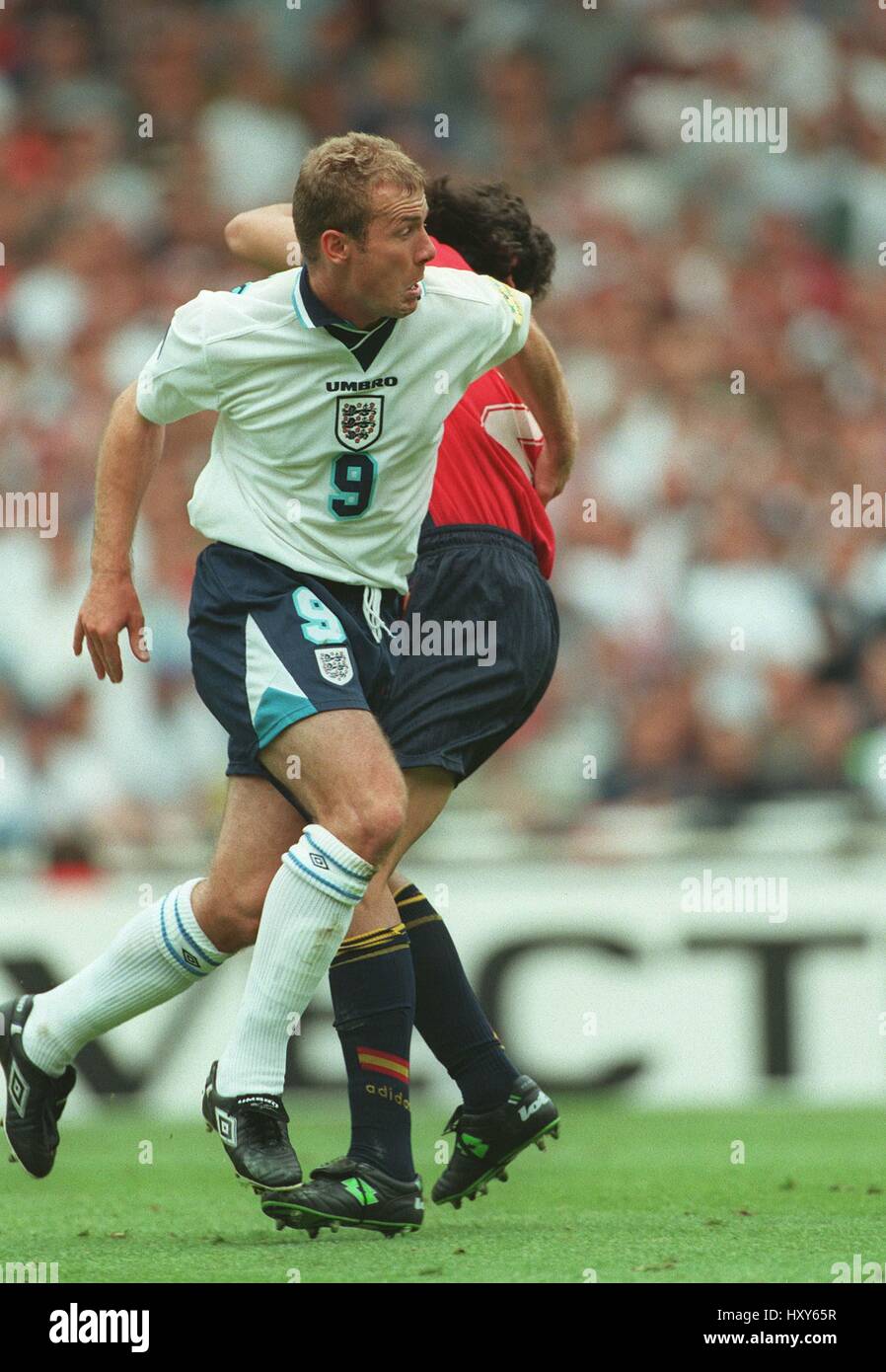 ALAN SHEARER & LOPEZ ENGLAND V SPAIN 22 June 1996 Stock Photo - Alamy
